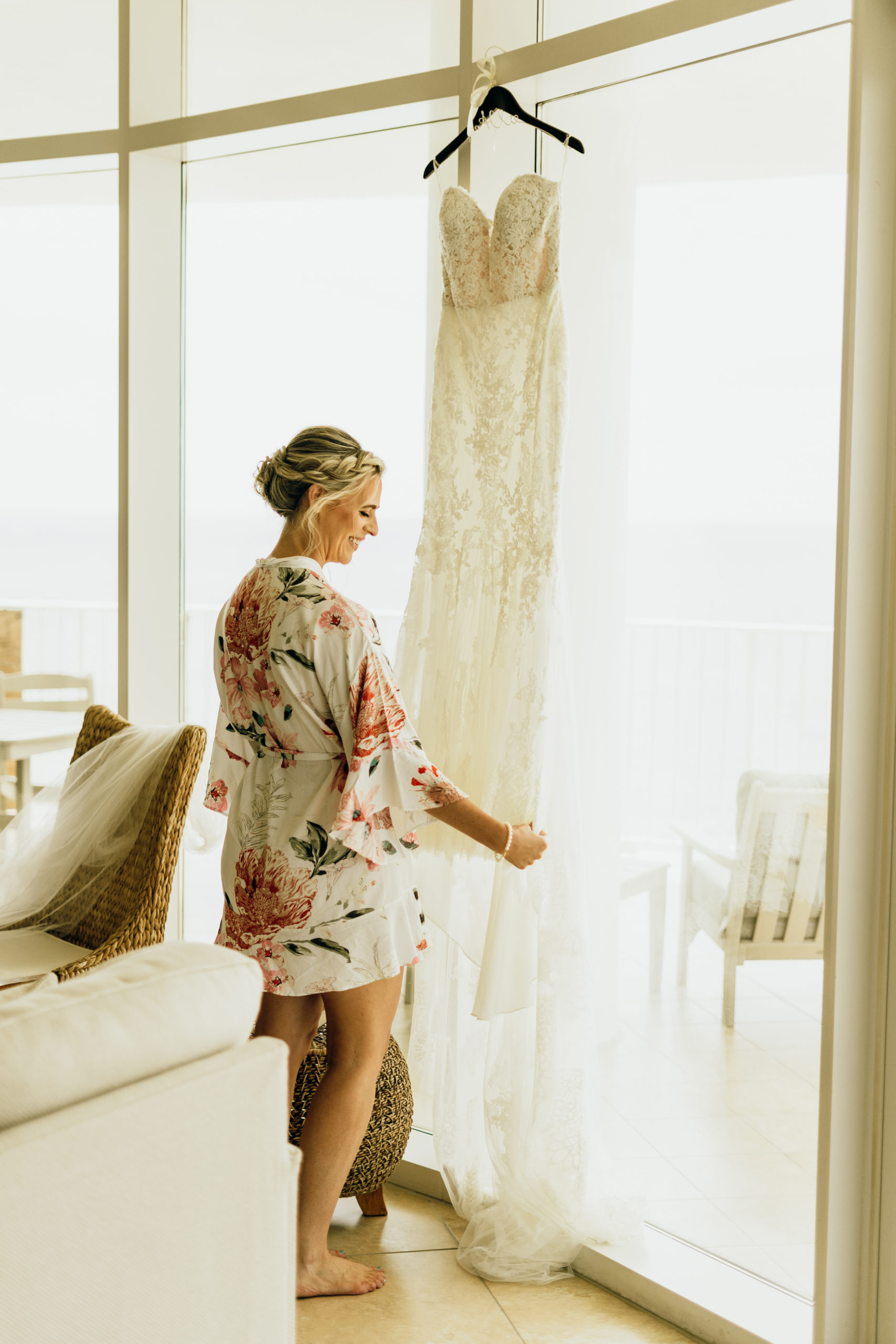 5 wedding day getting ready space MUST HAVES | Love, Anneliese Photography